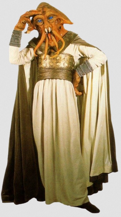 Galactic Style Guide – Capes and Cloaks I – Living History in the Star ...